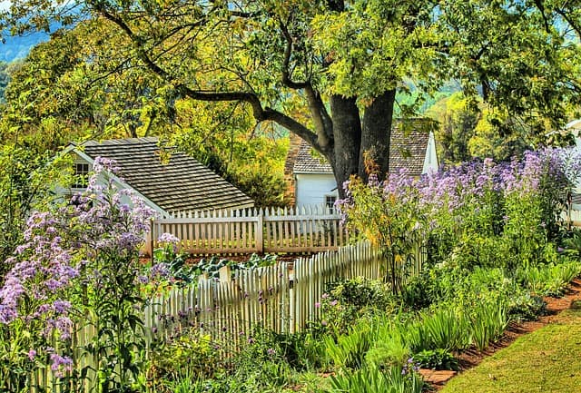 What Makes a Colonial Garden? - Gardening Channel